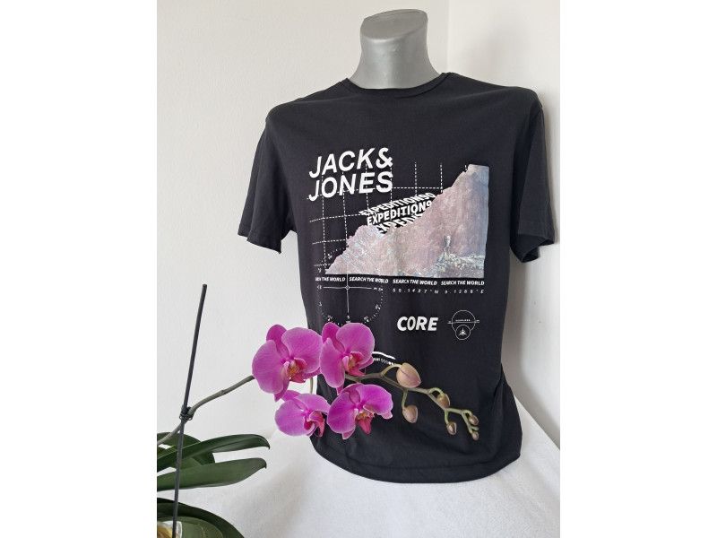 JACK & JONES crna majica vel L