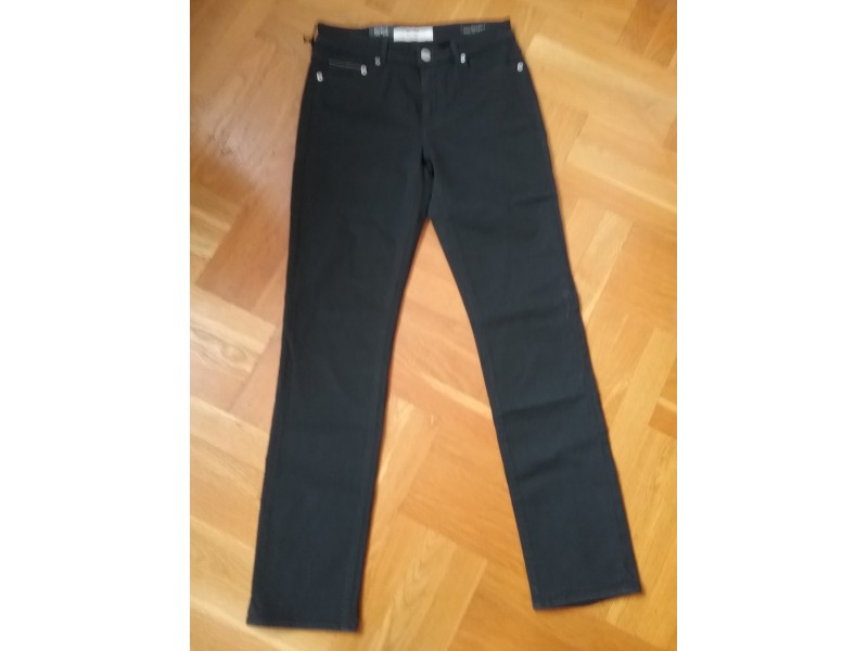 Crne farmerke,Care Label sa etiketom,vel.29,nove
