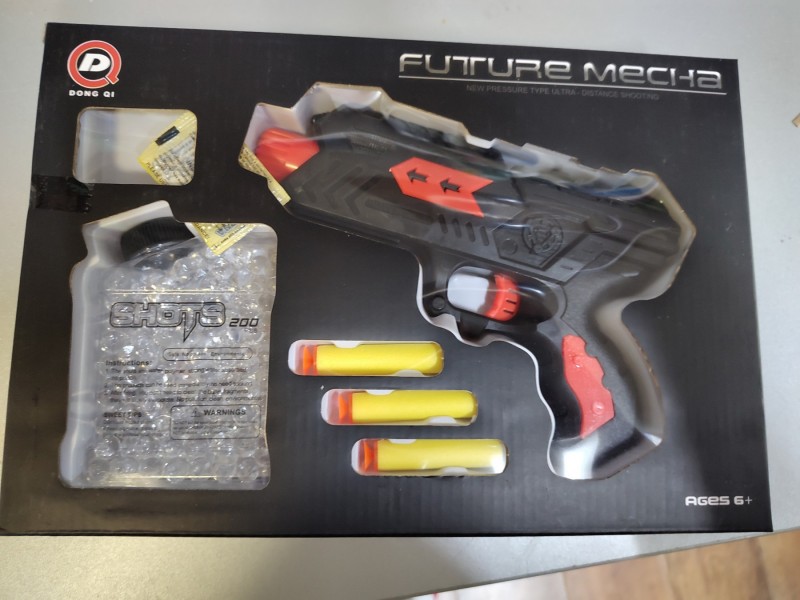 Pistolj sa mekanim metkicima