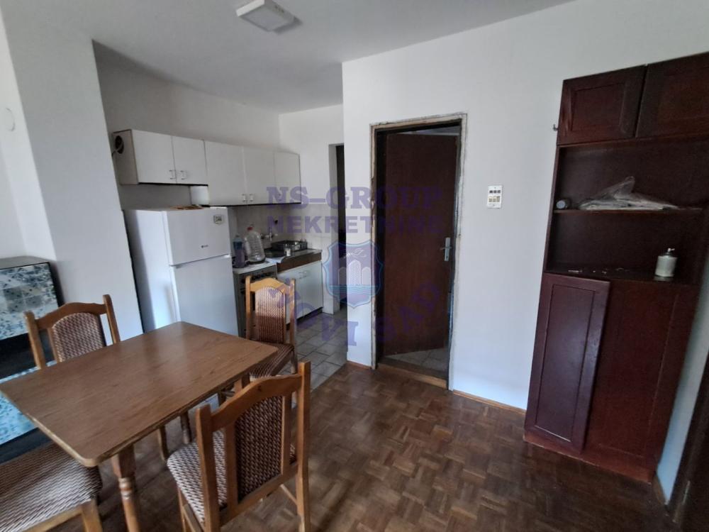 Trosoban stan na prodaju, 55m2, 212.180€