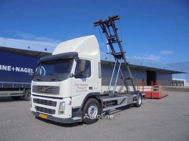 Volvo FM 260 MANUAL GEAR NL TRUCK kamion sa kukom za podizanje tereta