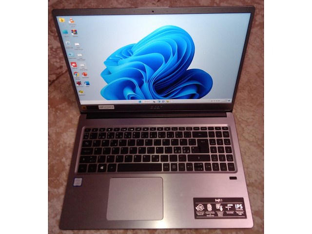 Laptop Acer Swift SF315-52/i3-8130u/8gb ddr4/ssd/bat 7h