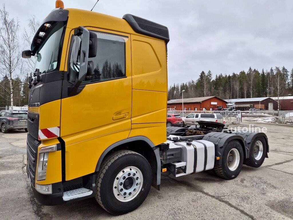 Volvo FH500 6x4 telinnostolla vedonkatkaisulla hydraulii tegljač