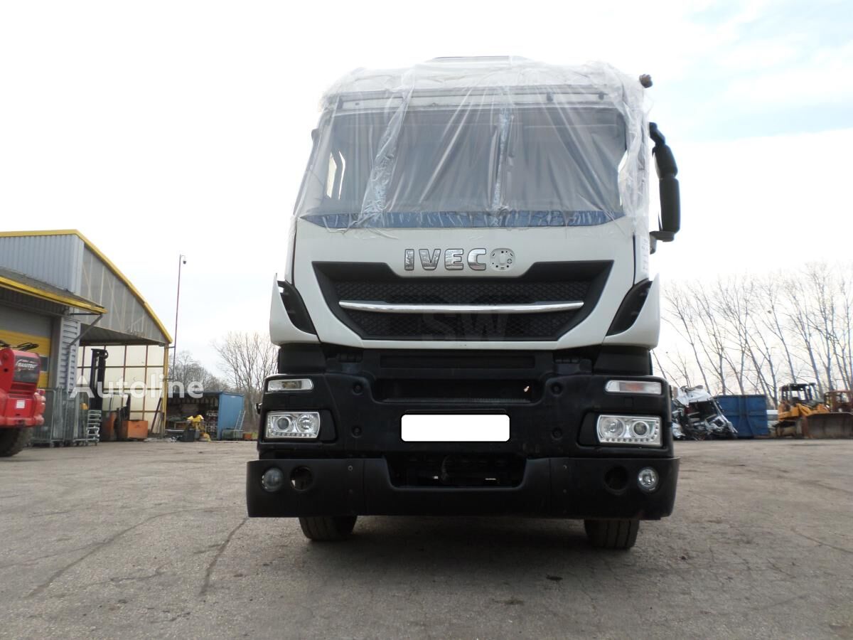 IVECO X-WAY 480 tegljač nakon udesa