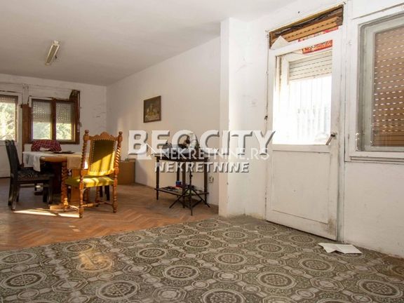 Zvezdara, Mirijevo, Vladislava Bajčevića, 7.5, 300m2, 270000EUR