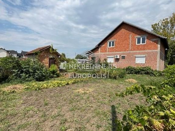 Uknjižena kuća, Batajnica, Zemun ID#8161