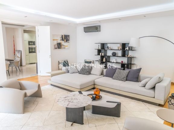 4 master-bedrooms / terrace 100sqm / 2 garage / Vracar