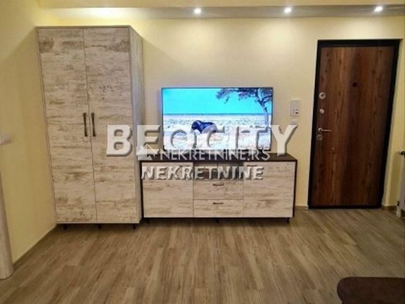 Novi Sad, Petrovaradin, Preradovićeva, 2.0, 47m2, 85000EUR