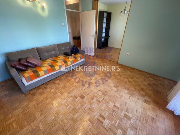 Cetvorosoban stan na Bulevaru Oslobodjenja