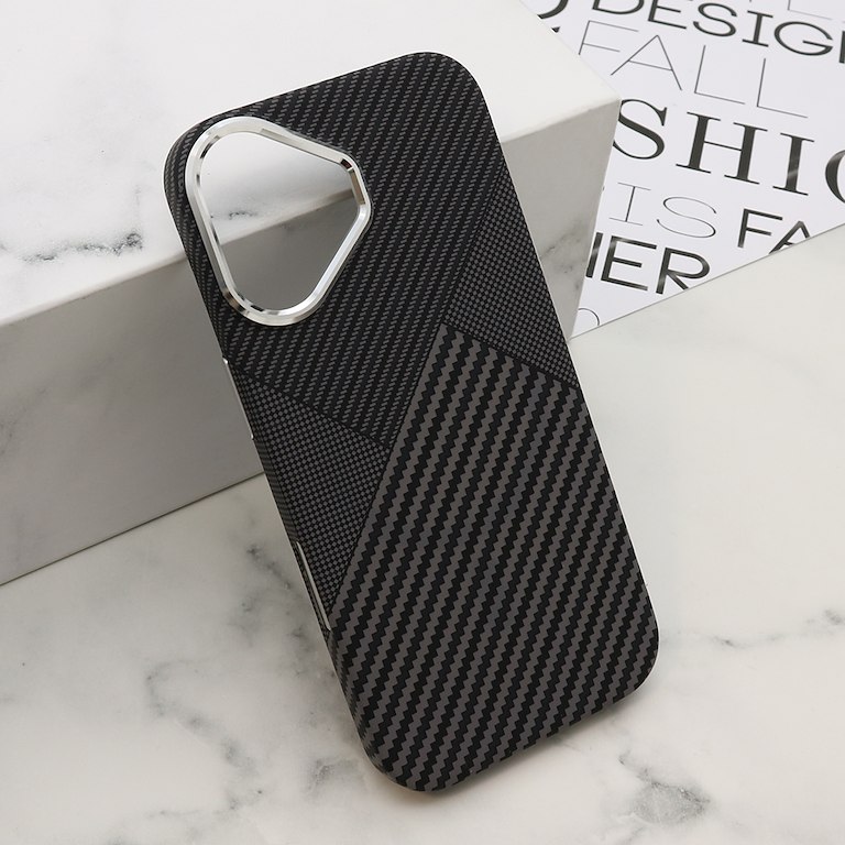 Zastitna maska (futrola) UrbanMesh MagSafe - iPhone 17 (6.1) DZ03 (MS)