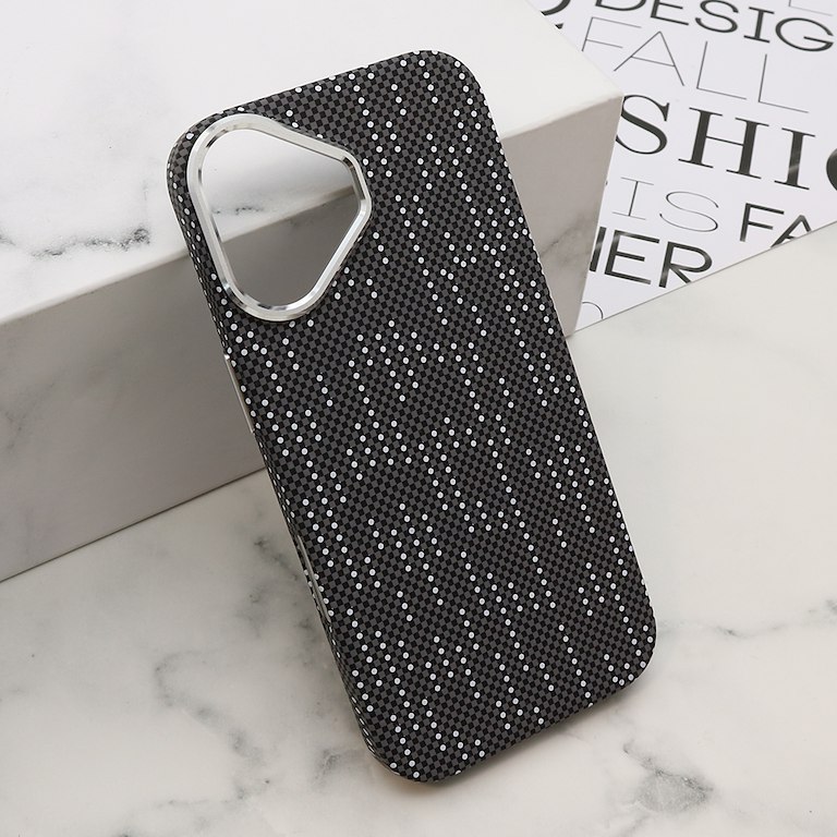 Zastitna maska (futrola) UrbanMesh MagSafe - iPhone 17 (6.1) DZ06 (MS)