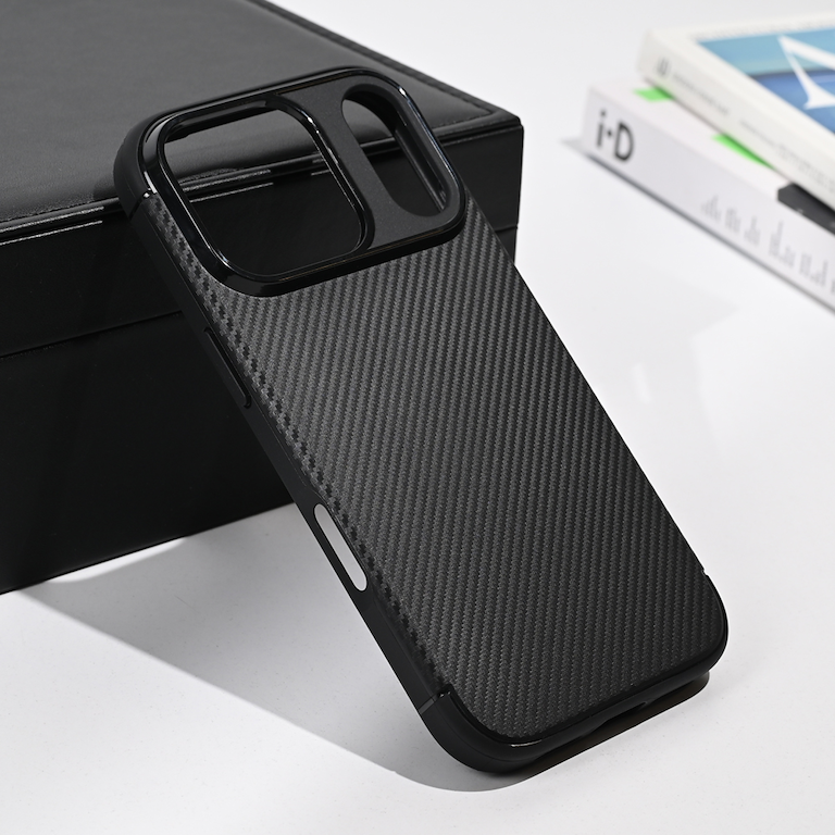 Zastitna maska (futrola) Defender Carbon - iPhone 17 Pro crna