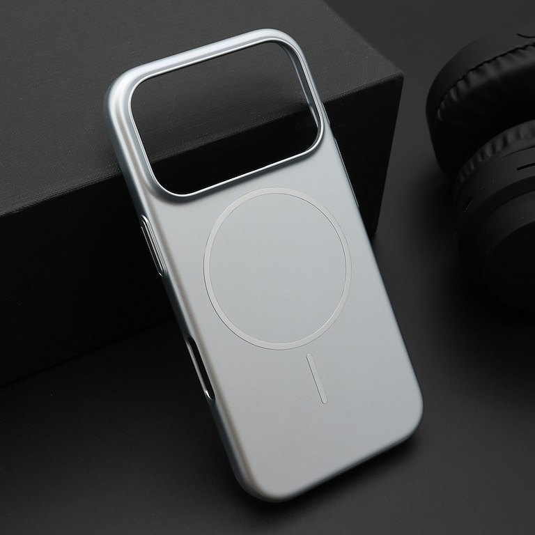 Zastitna maska (futrola) PURE mat MagSafe - iPhone 17 Pro srebrna (MS)