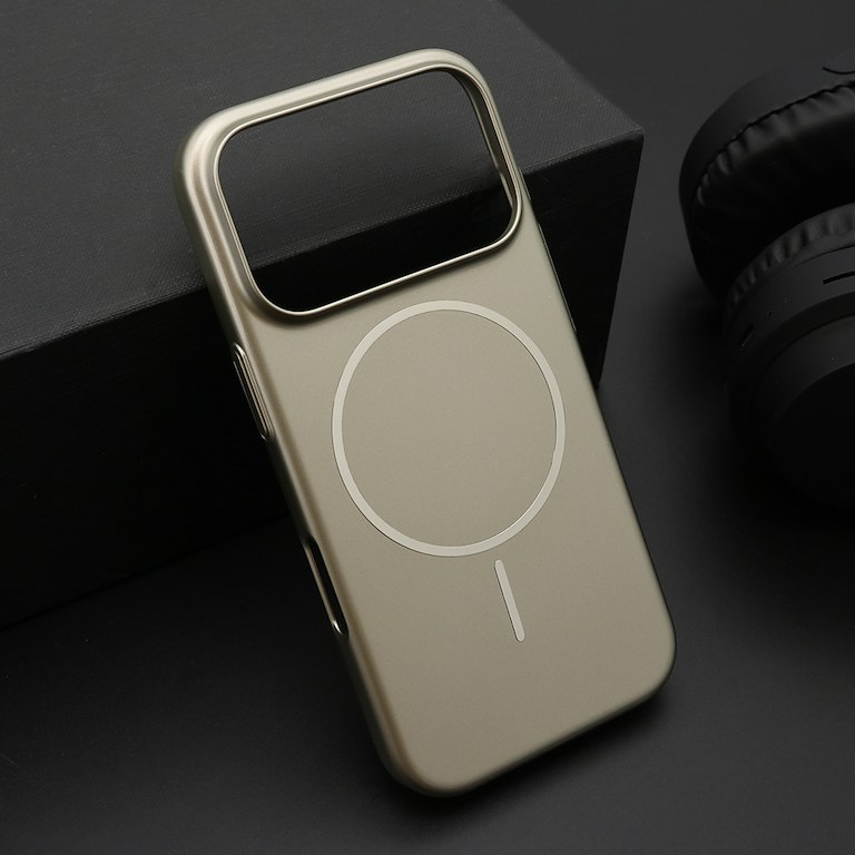 Zastitna maska (futrola) PURE mat MagSafe - iPhone 17 Pro zlatna (MS)