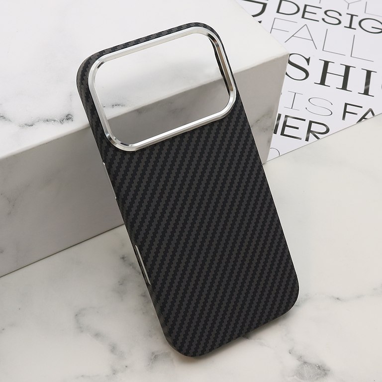 Zastitna maska (futrola) UrbanMesh MagSafe - iPhone 17 Pro DZ02 (MS)