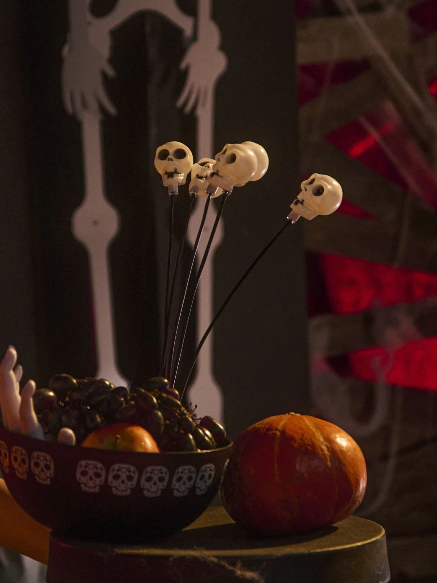 Solarna lampa sa Halloween motivom
