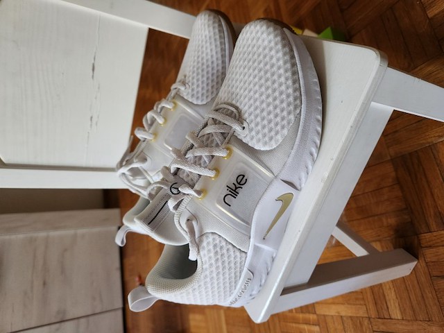 Nike bele patike Renew In Season Tr 10 W novo
