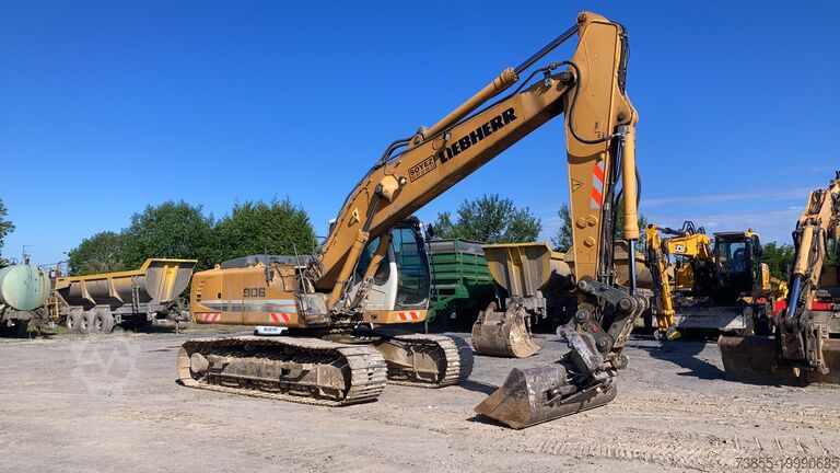 Bageri za puzanje
Liebherr R906 LC Litronic with two buckets
