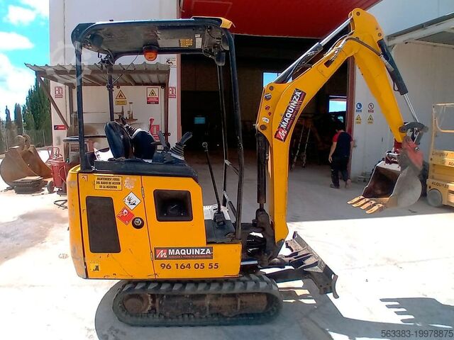 Mini bageri
JCB 15C