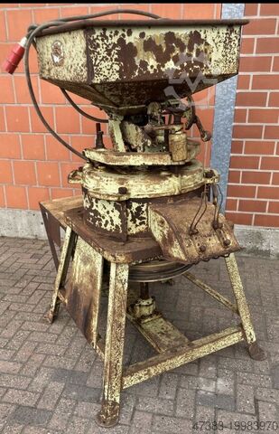 Getreidemühle Šrotmühle
Mahlsteinmühle Schrotmühle Mahlstein 400 V