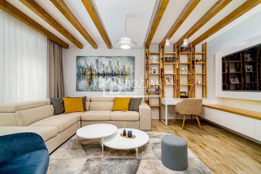 Trosoban, namešten stan sa parkingom, Lesnina ID#2402 550 €