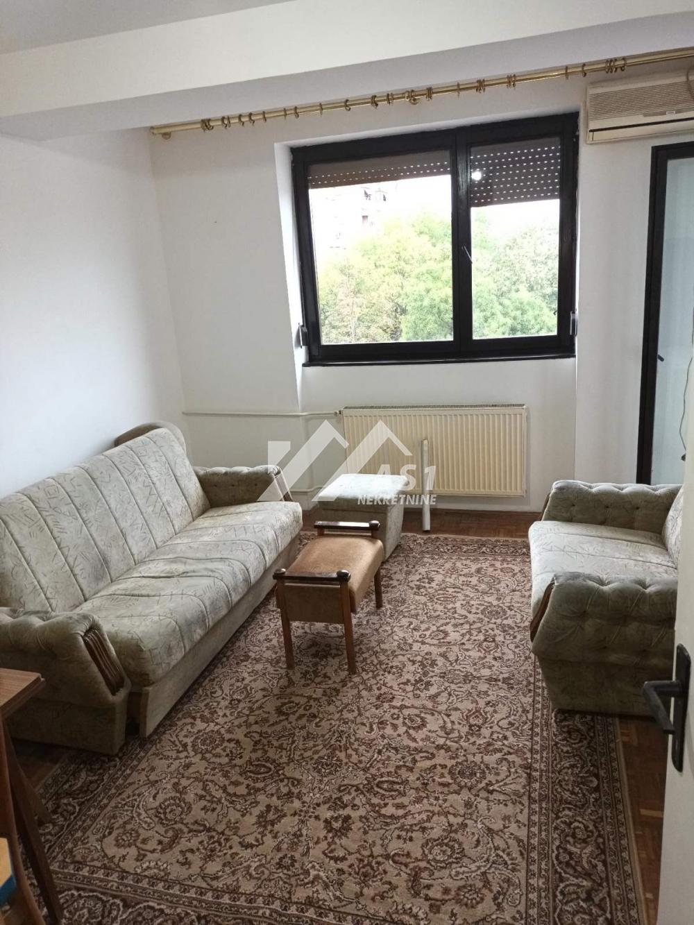 IZDAJE SE DVOSOBAN STAN ID#3532 280 €