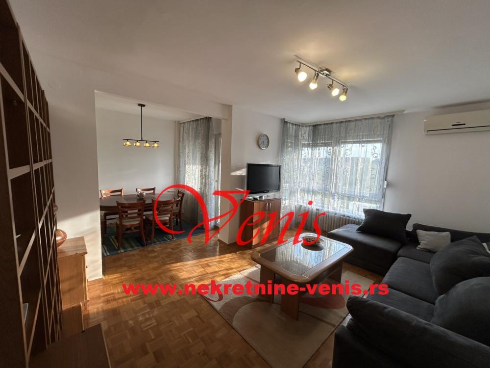 BULEVAR OSLOBOĐENJA – trosoban 71 m2 – 700 Evra USELJIV - pet friendly ID#2620 700 €