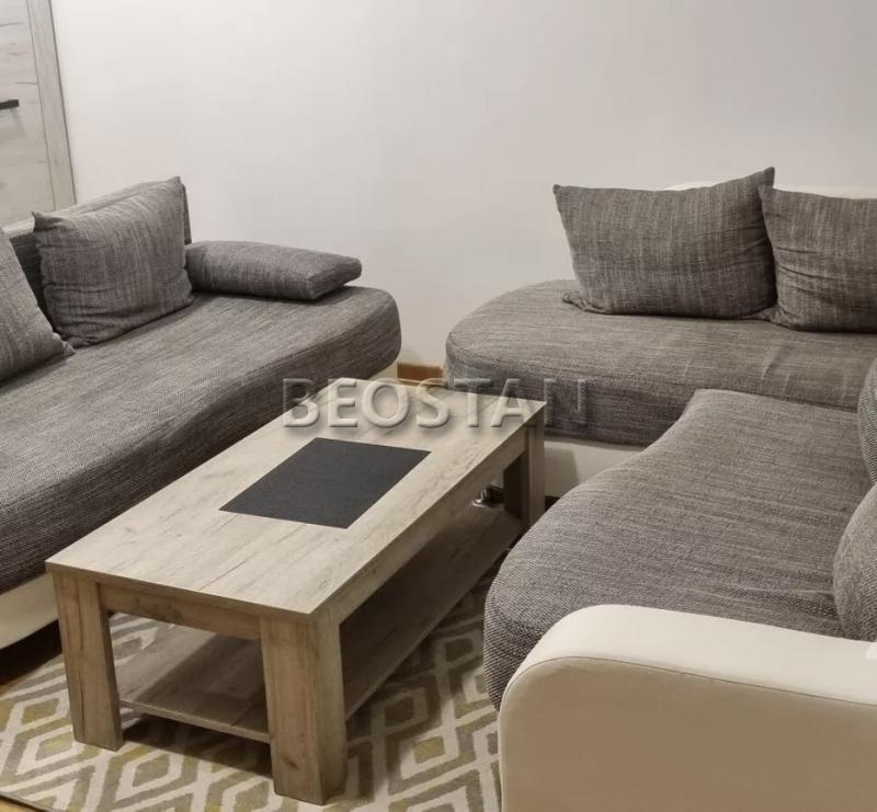 Novi Beograd - Blok 61 #64123 460 €