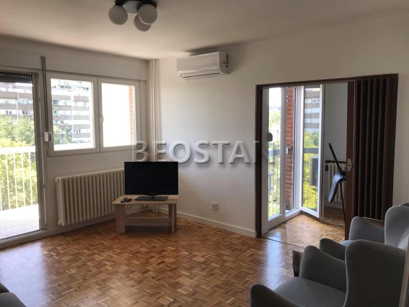 Novi Beograd - Stari merkator hotel jugoslavija #64124 900 €