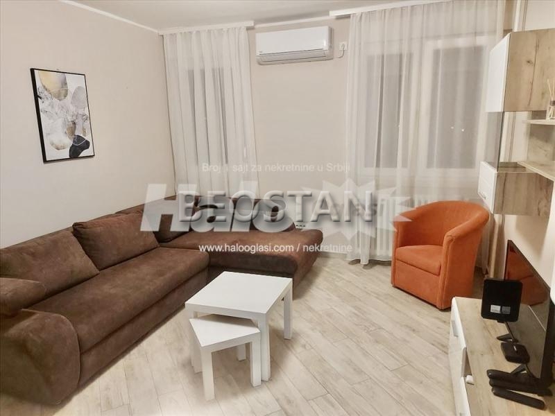 Novi Beograd - Blok 70a #64106 600 €