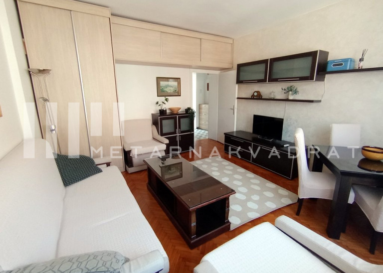 U blizini Đeram pijace, Đurićeva, namešten (ID: 1228) ID#1228 400 €