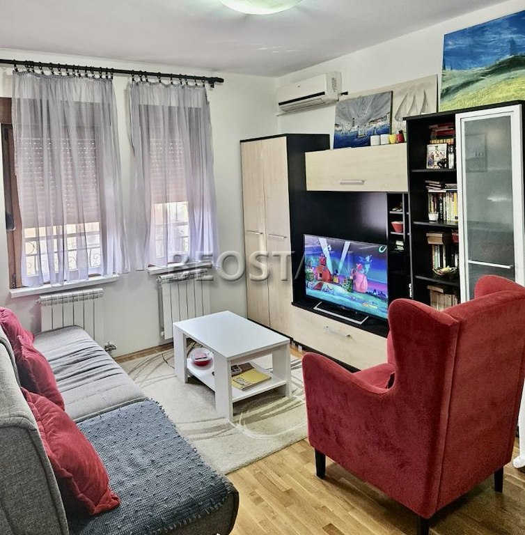 Centar - Vozdovac dusanovac #64090 700 €