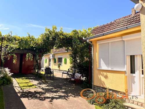 Prelepa porodična kuća u centru Rume, 120m2, Hitno!