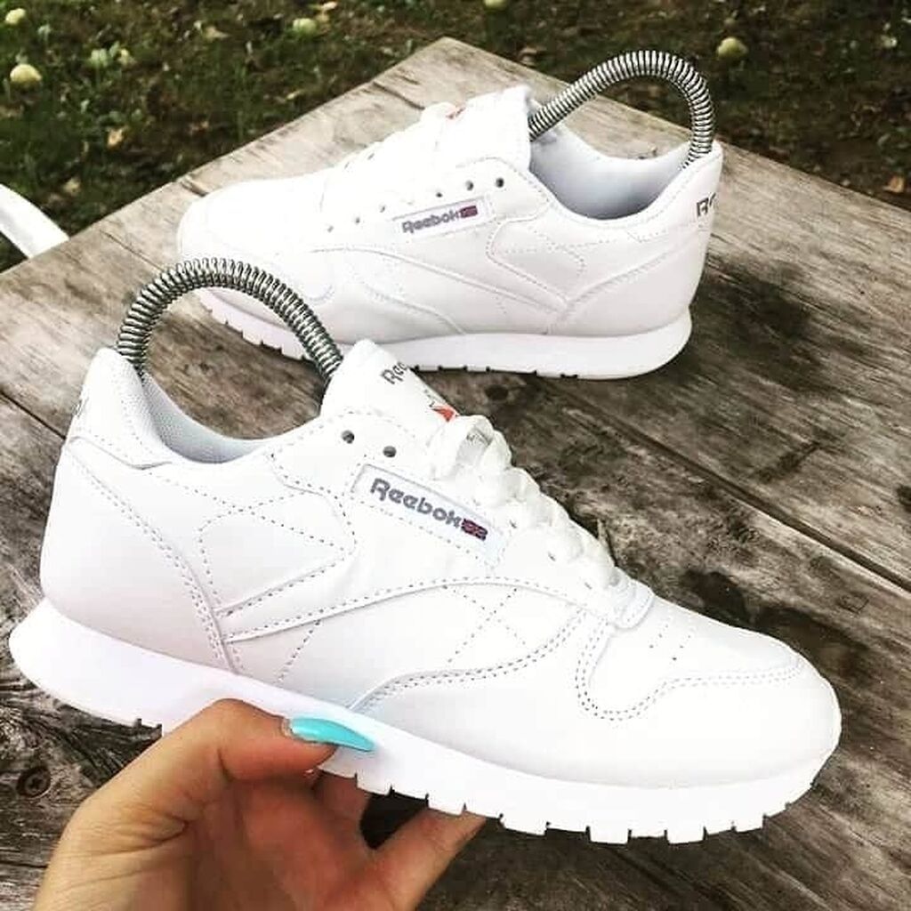 Reebok Classic bele patike takodje stigle u svim brojevima od 36 do 41
