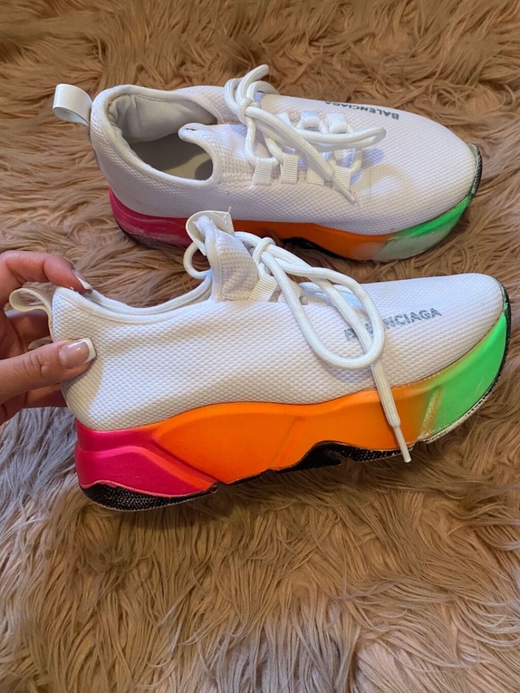 Balenciaga novo patike preudobne i lagane 2000 din