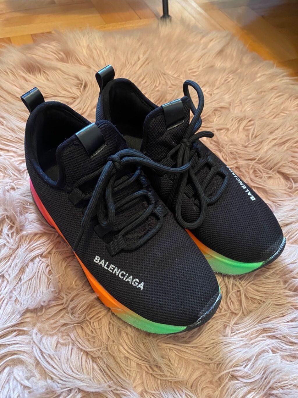 Balenciaga patike preudibne i lagane snizene 2000 din