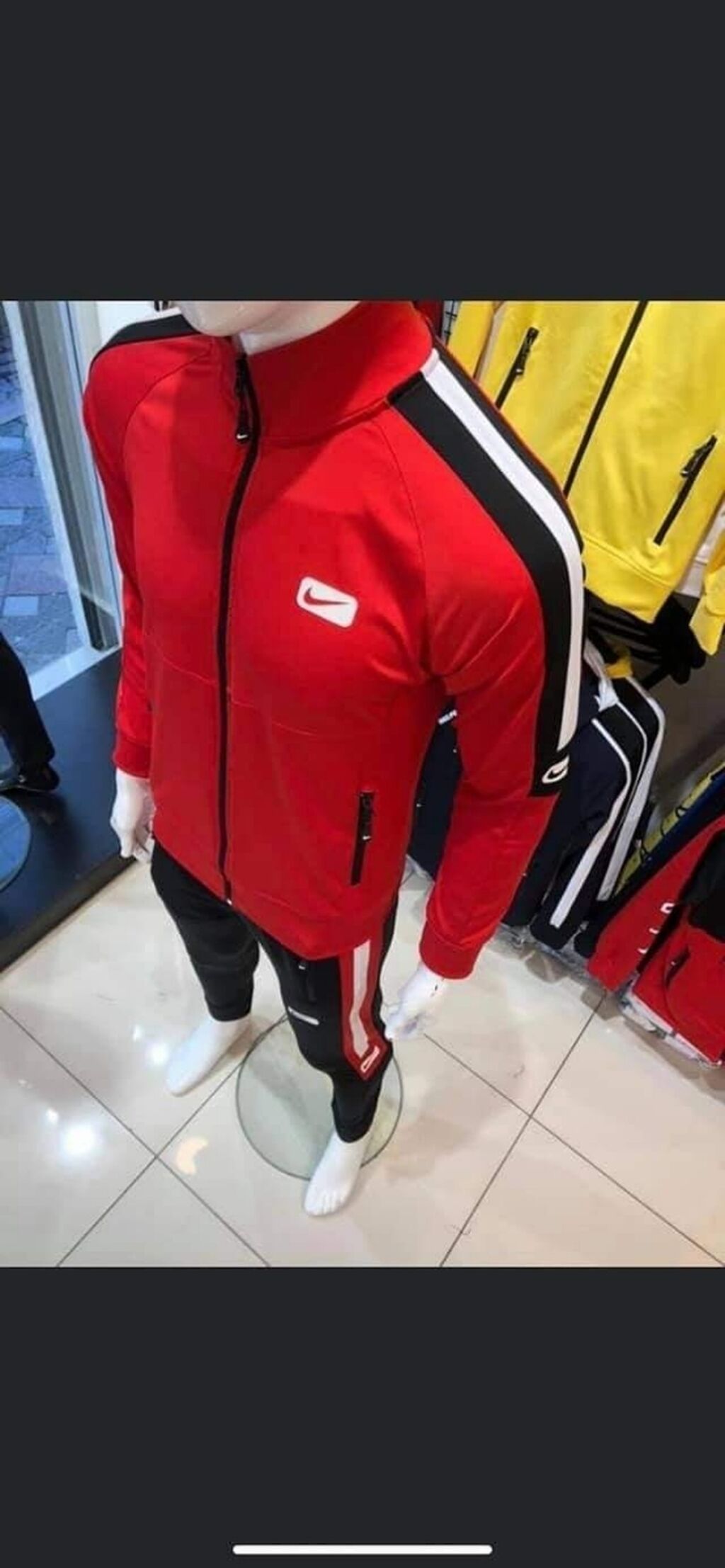 Muške komplet trenerke M, L, XL, XXL veličine za samo 4000 din