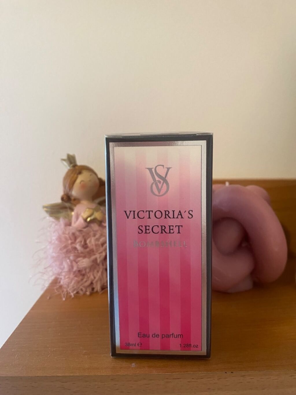 Victory Secret mali parfem Bombshell presladak 1600 din priginal