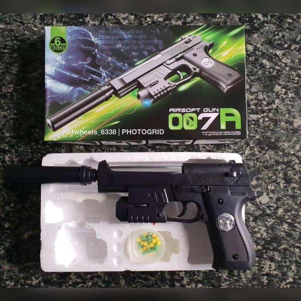 Dečji pneumatski pištolj Airsoft Gun 007A sa prigušivačem i laserskim