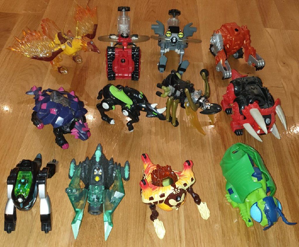 Ben 10 Bandai- svemirski broj, masina, svemirski brod za figure -