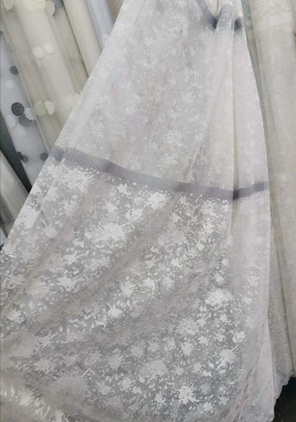 Zavese nove, Dužina i širina po meri. Ušivena traka i obrađene ivice