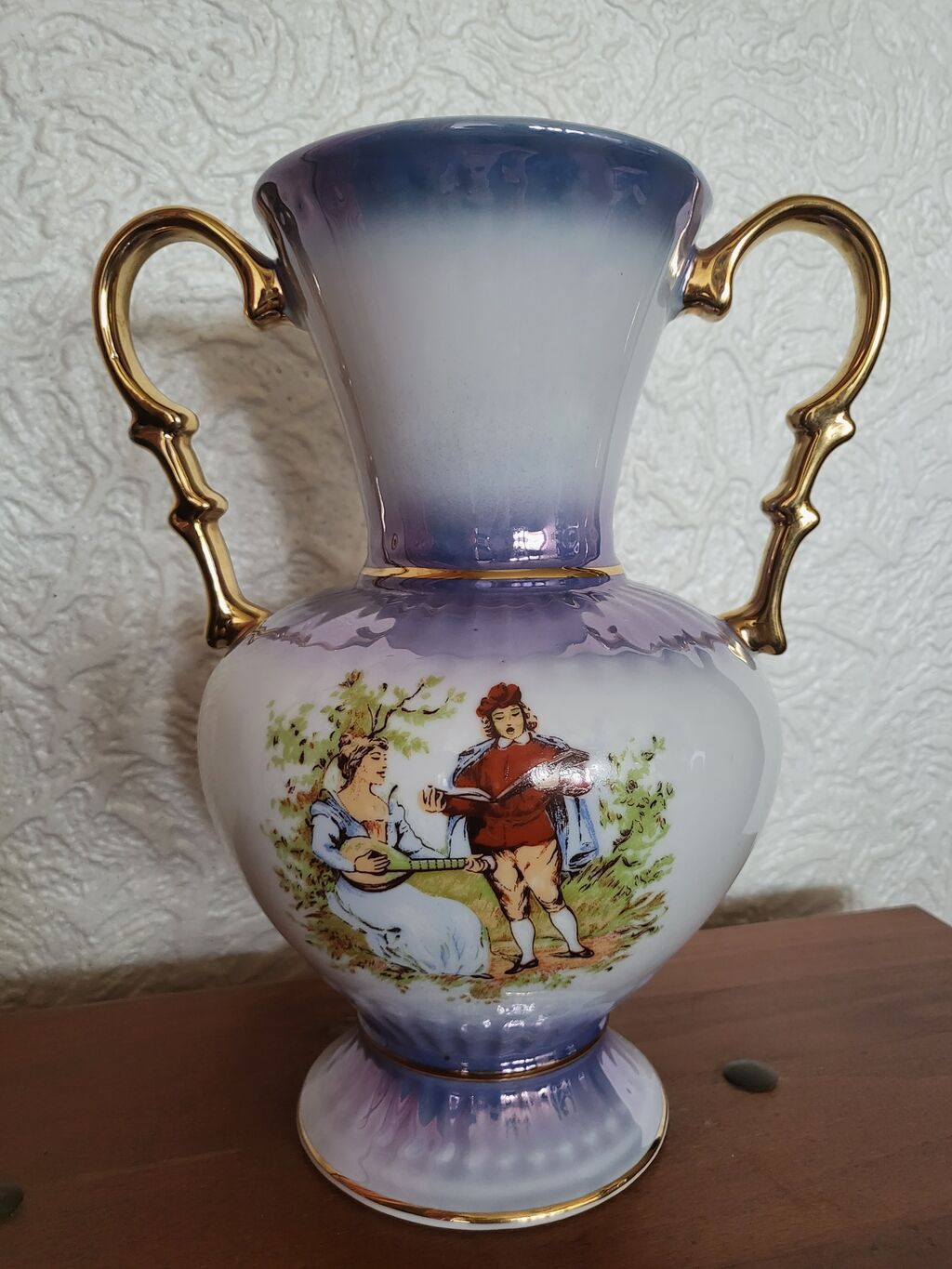 Vaza nova Jugoporcelan iz 70ih godina. Titov Veles. Retka vaza sa