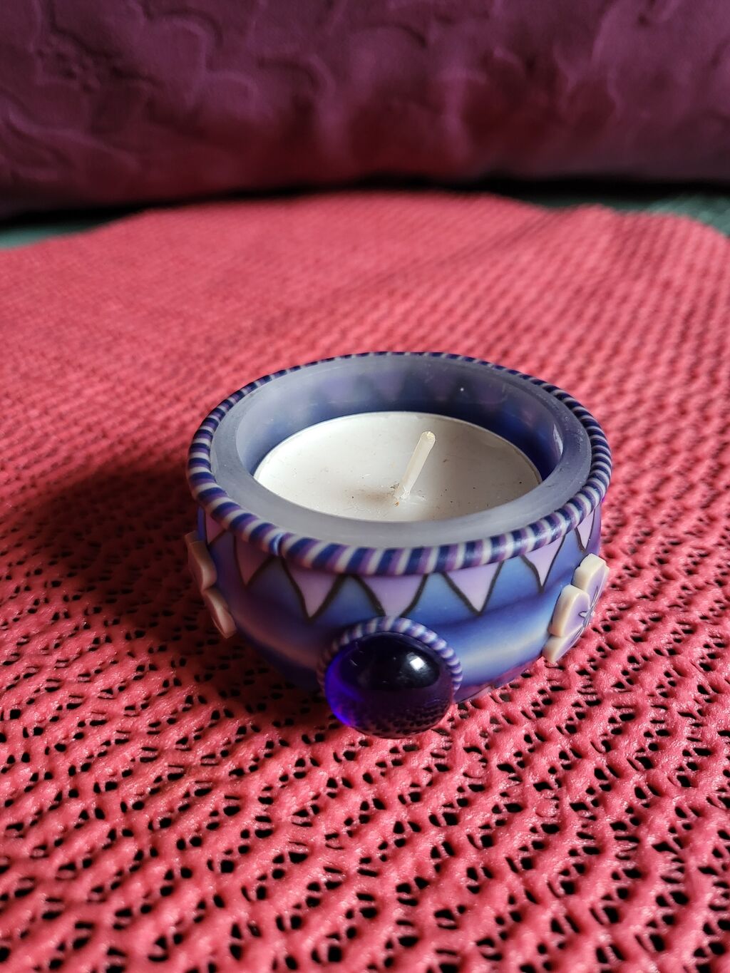 Svecnjak nov rucni rad,cvetovi fajns porcelan. 70,80te