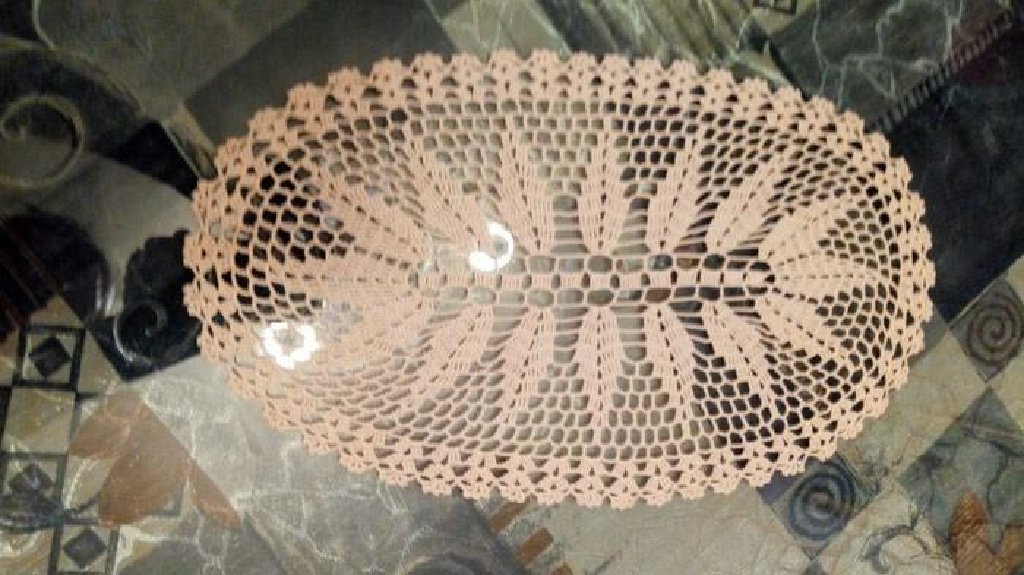 Nova krem sustikla. dim. 41/23 cm. slanje preporucenim pismom