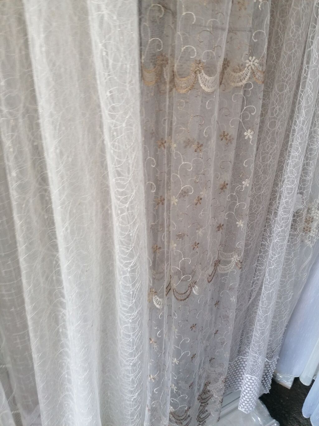 Zavese nove, Dužina i širina po meri. Ušivena traka i obrađene ivice