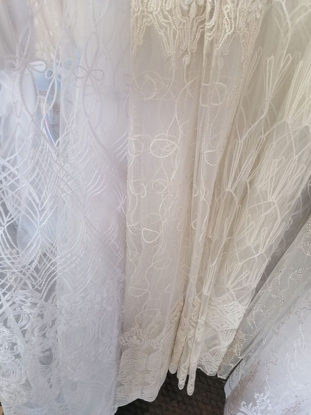 Zavese nove, Dužina i širina po meri. Ušivena traka i obrađene ivice