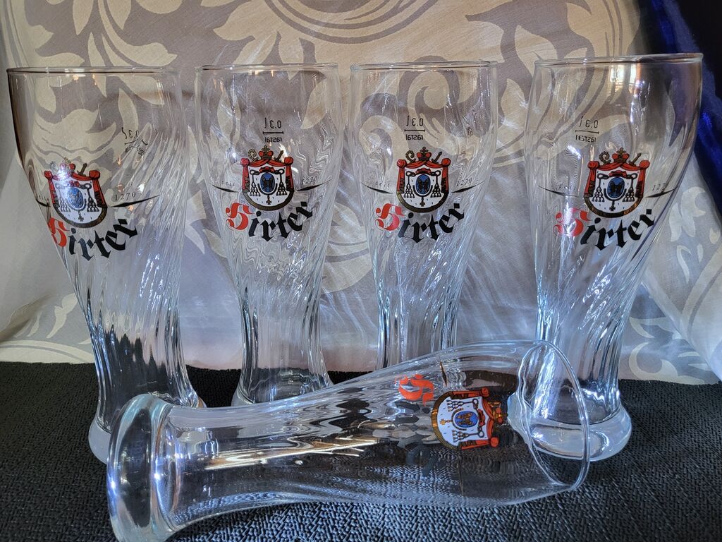 Case vintaz,nove za pivo Hirter. Vintaz case,sve na njima odsjaj od