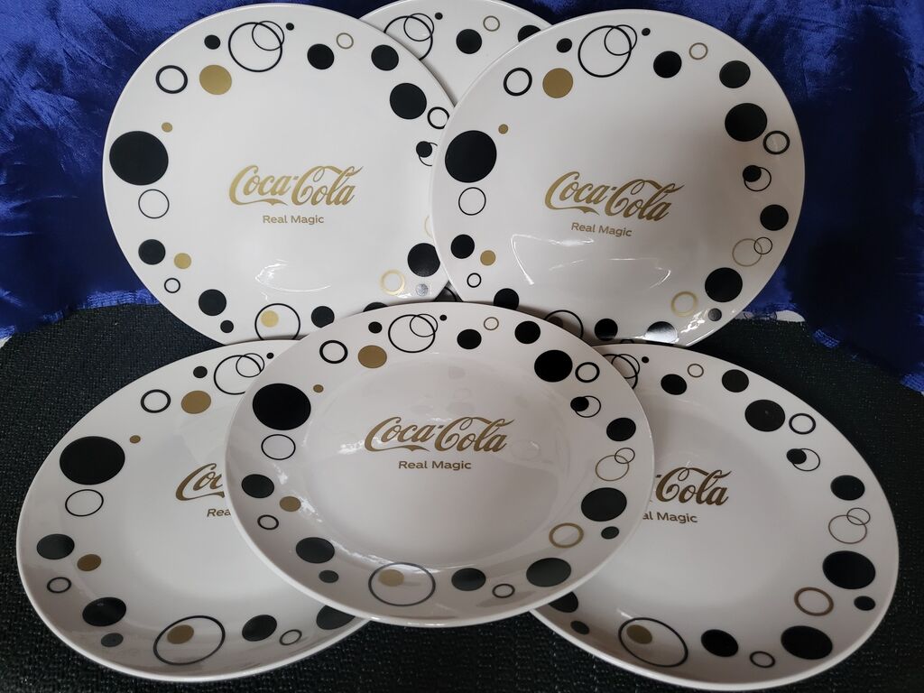 Tanjiri 1 novi Coca Cola porcelanski. Tanjiri novi,sve na njima