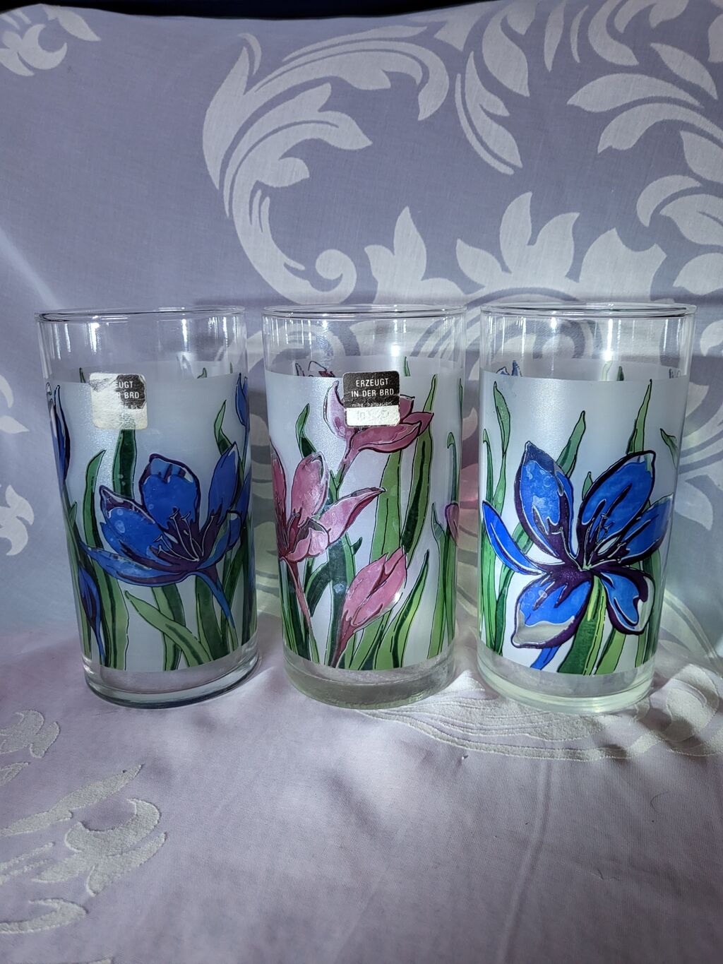 Case nove,nemacke univerzalne 70,80te. Velike case,sve na njima