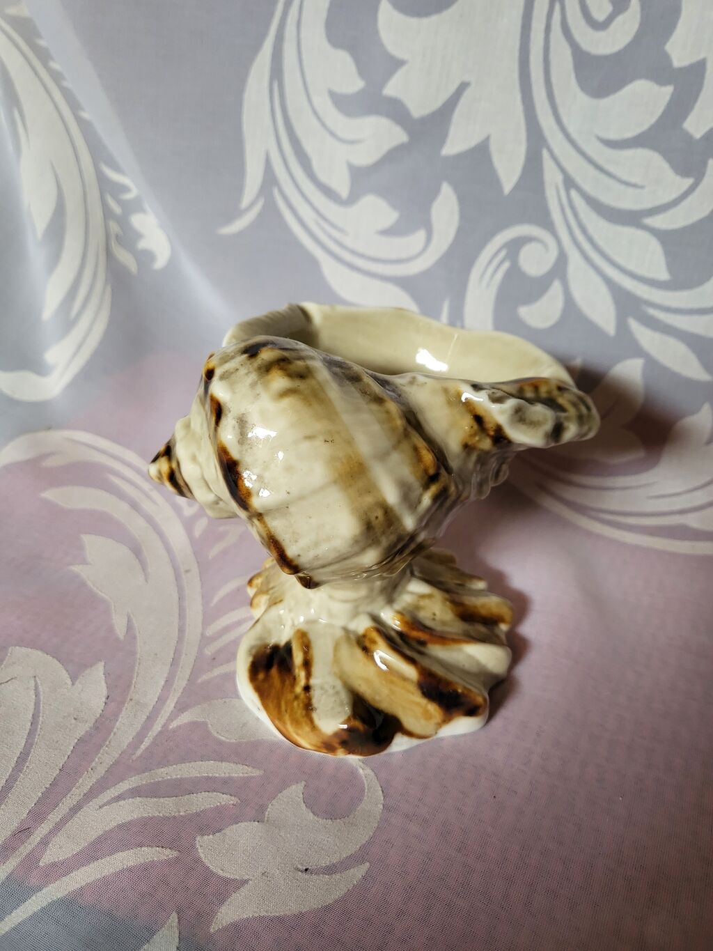 Pepeljara skoljka,rucni rad kineski porcelan 70,80te. Pepeljara
